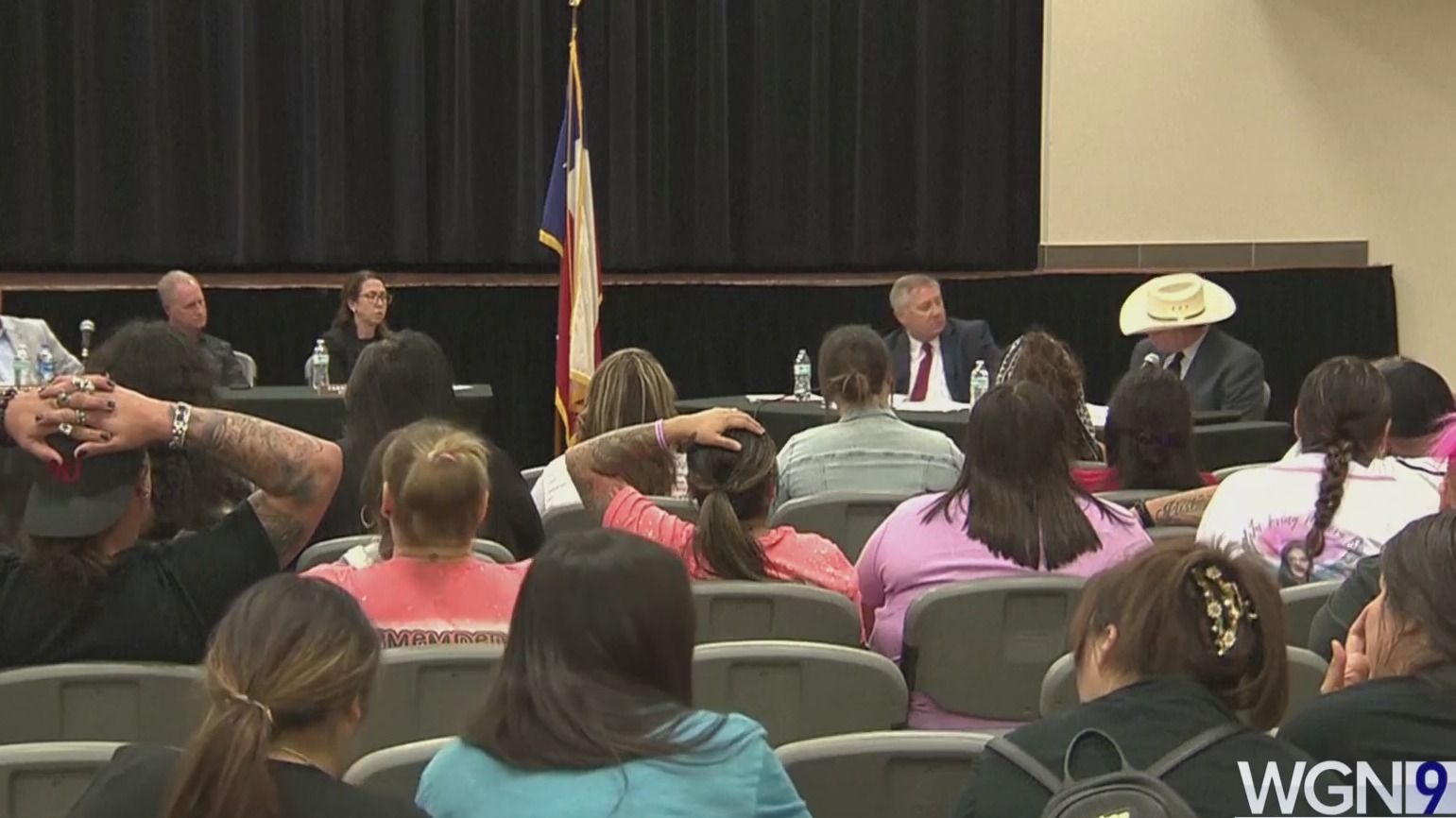 Uvalde parents angered by new report that clears city police of ...