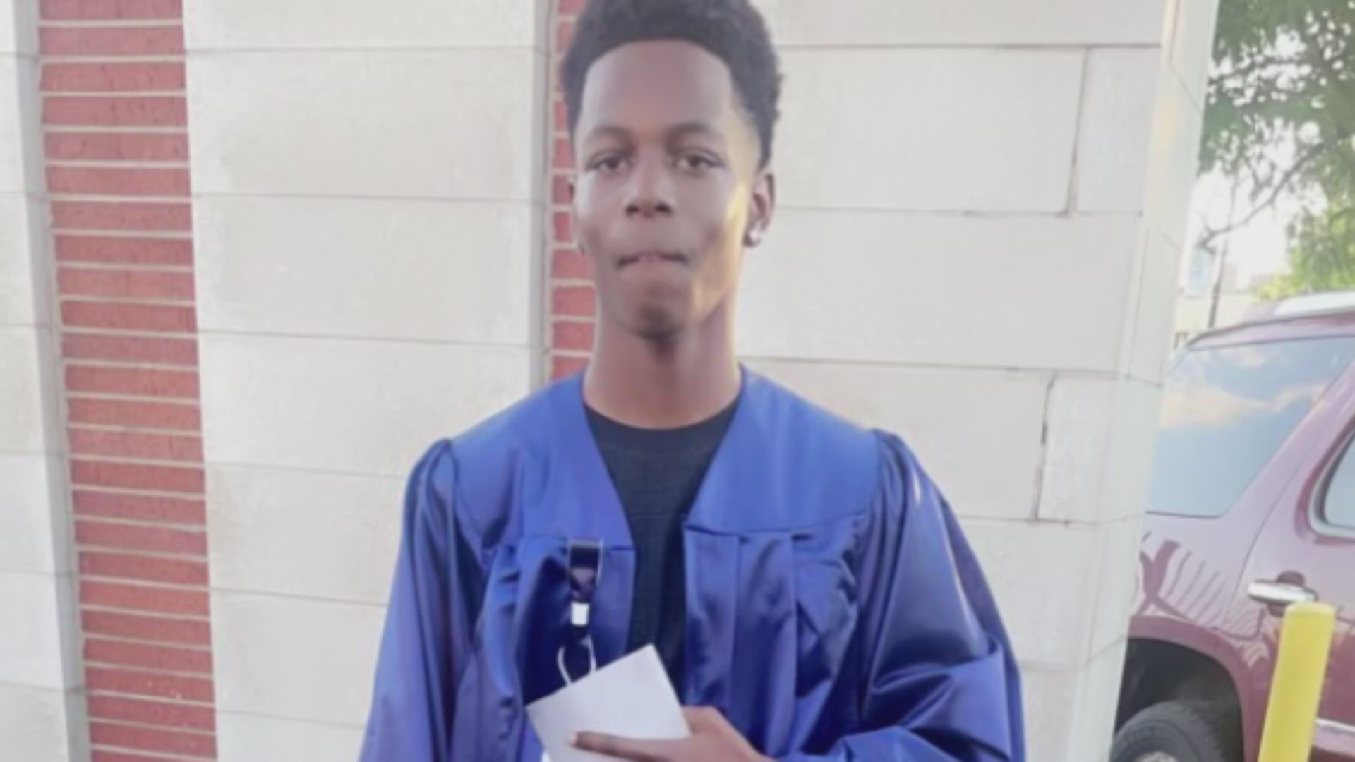 Public safety meeting held after fatal shooting of Senn HS Student ...