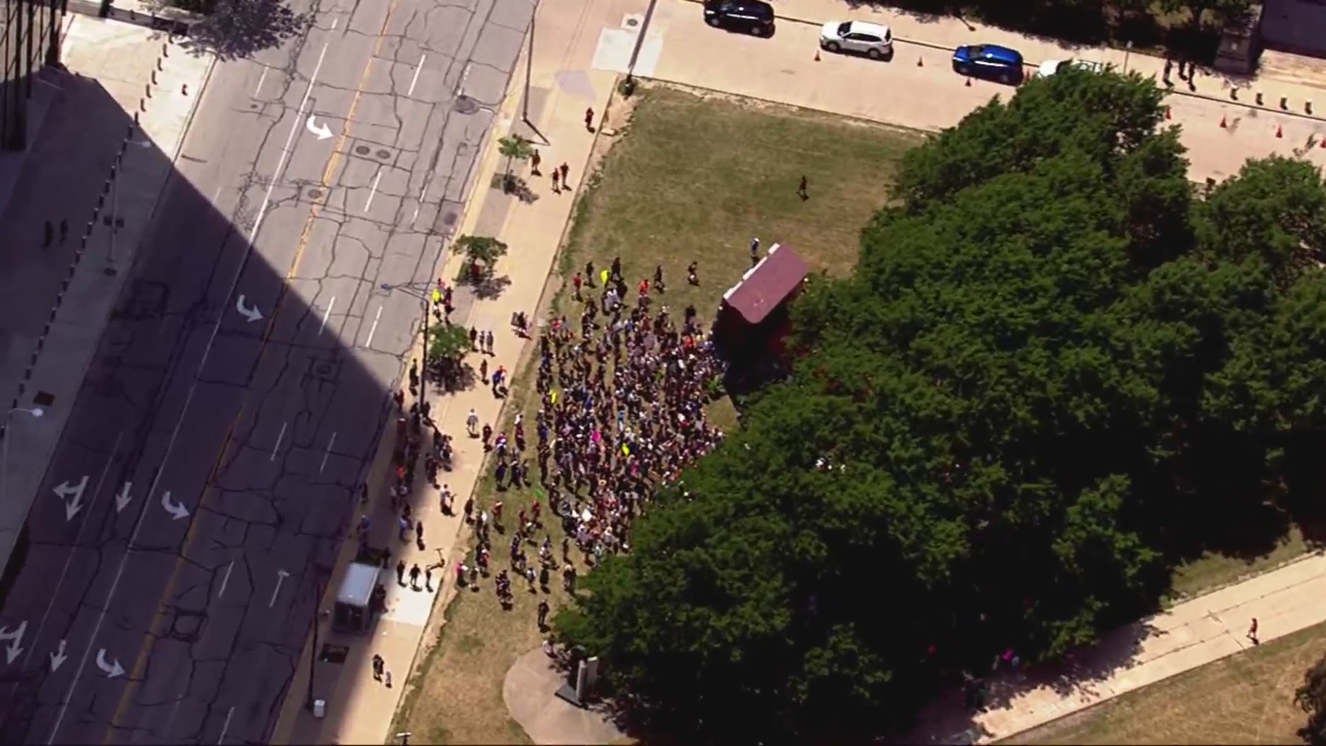 Protesters gather in Willard Park after Roe v. Wade ruling – Fox 8 ...