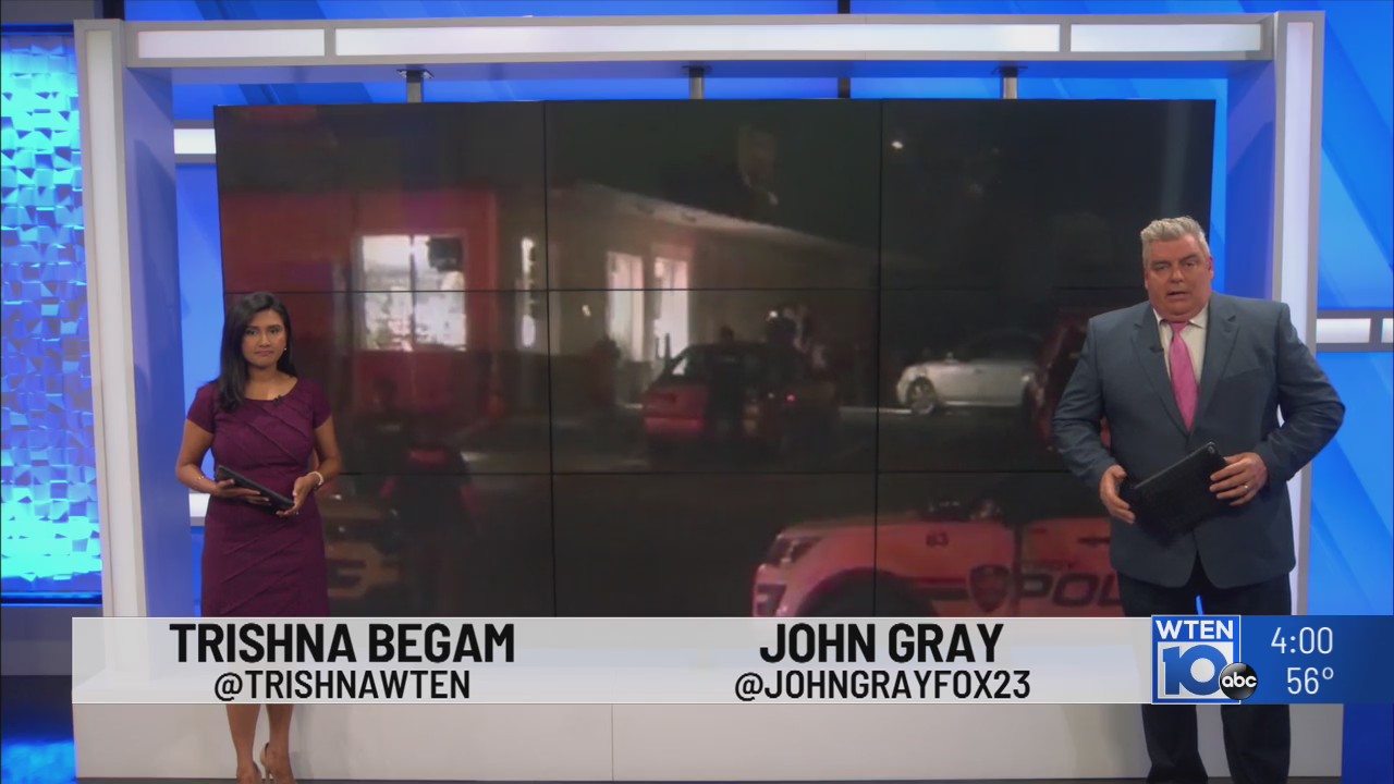 Police deescalate hostage situation at Troy Stewart’s – NEWS10 ABC