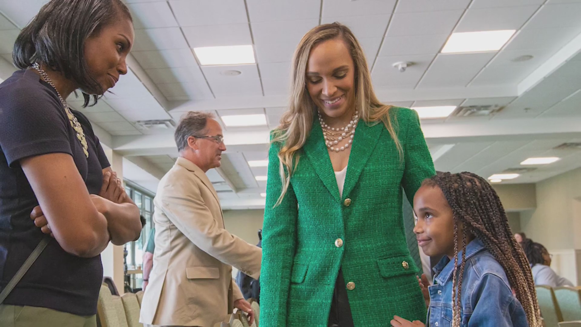 Erin Dickerson Davis introduced as William and Mary Women’s basketball ...