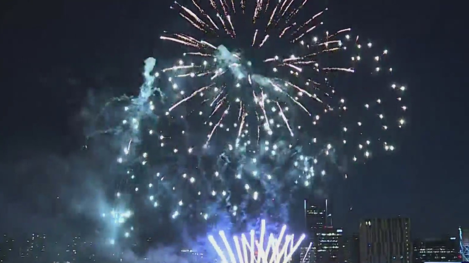 Independence Day fireworks show dazzles Waterfront Blue Festival – KOIN.com