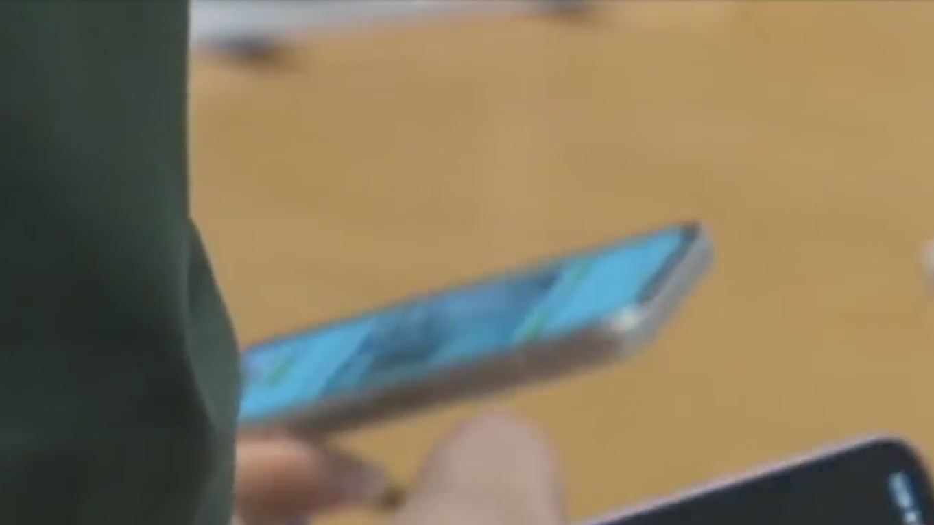Self healing smartphones – FOX31 Denver