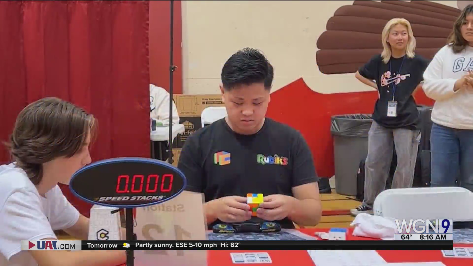 World record for solving a Rubik’s cube! – WGN-TV