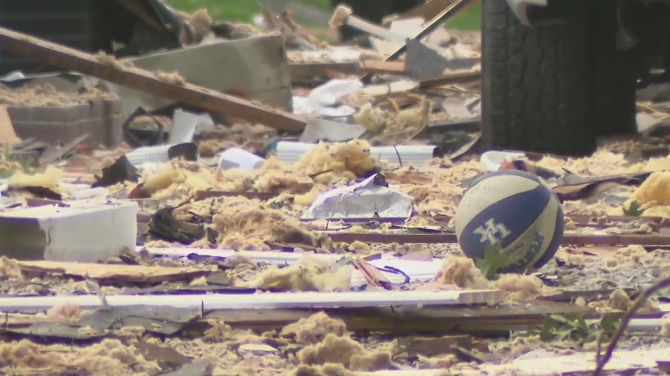 Indiana home explosion: Neighbors react to deadly blast | Rush Hour ...