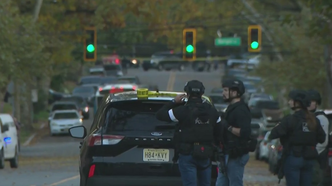 2 police officers in stable condition after Newark shooting | Rush Hour ...