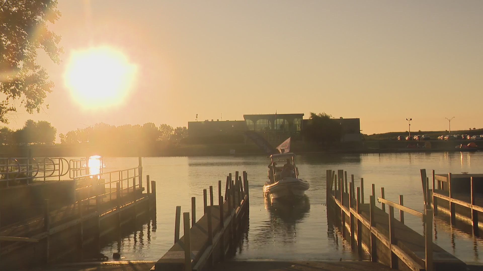 Boat with wheels part of annual Play Pen party in Chicago – WGN-TV