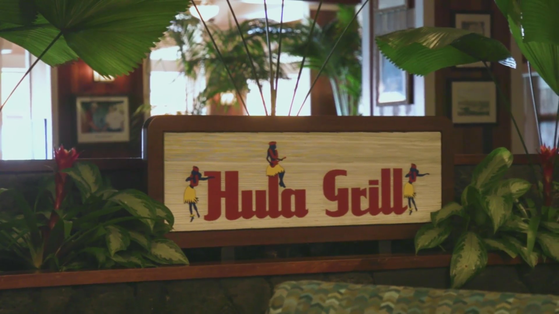 Hawaii’s Kitchen: Hula Grill in Waikiki takes part in the Waikiki Spam ...