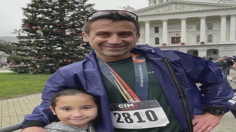 Marathon runner collapses before finish line – FOX40