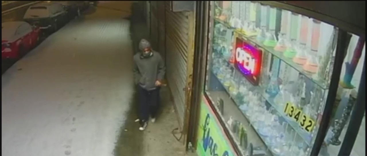 At least 4 people stabbed in random spree in Queens: sources – PIX11