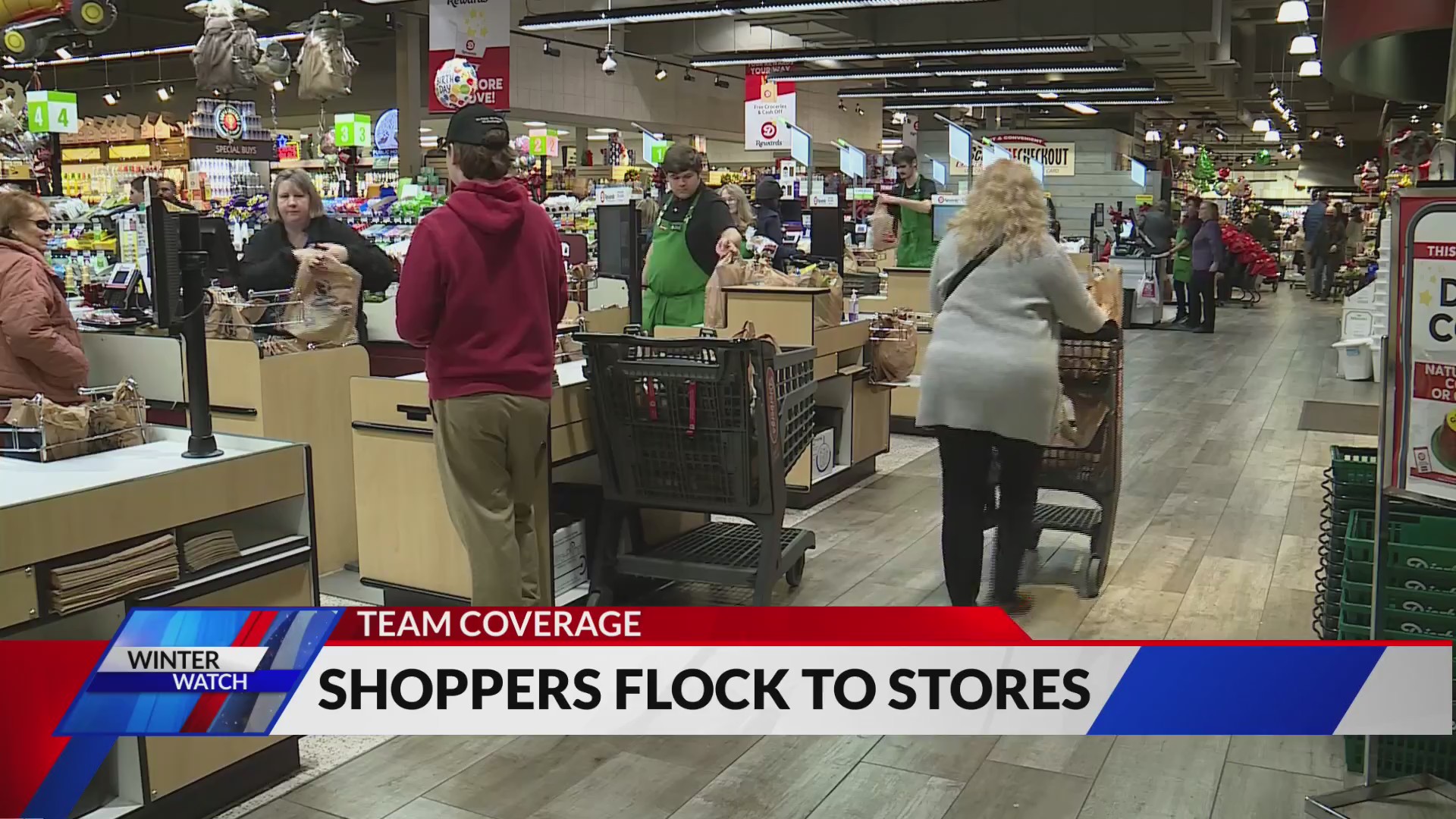 Shoppers look for essentials at grocery stores ahead of winter storm ...