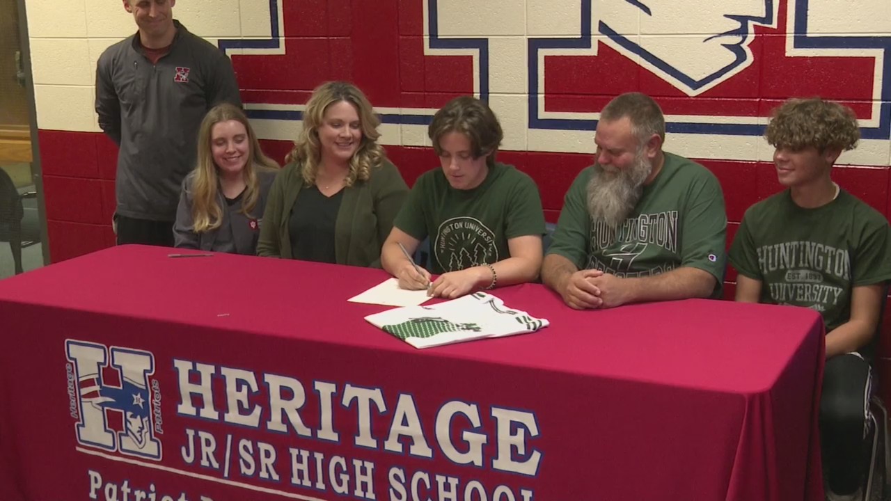 Heritage’s Logan Reece signs with Huntington University soccer – WANE 15