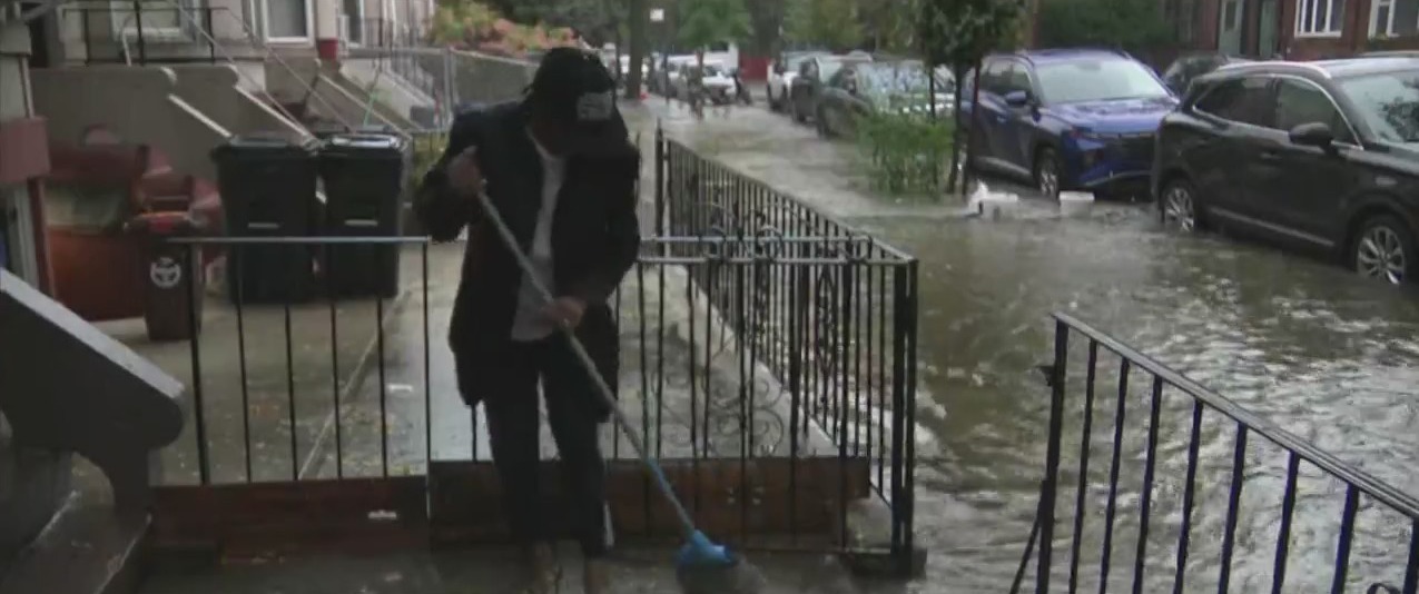 NYC roads flooded during heavy rainfall – PIX11