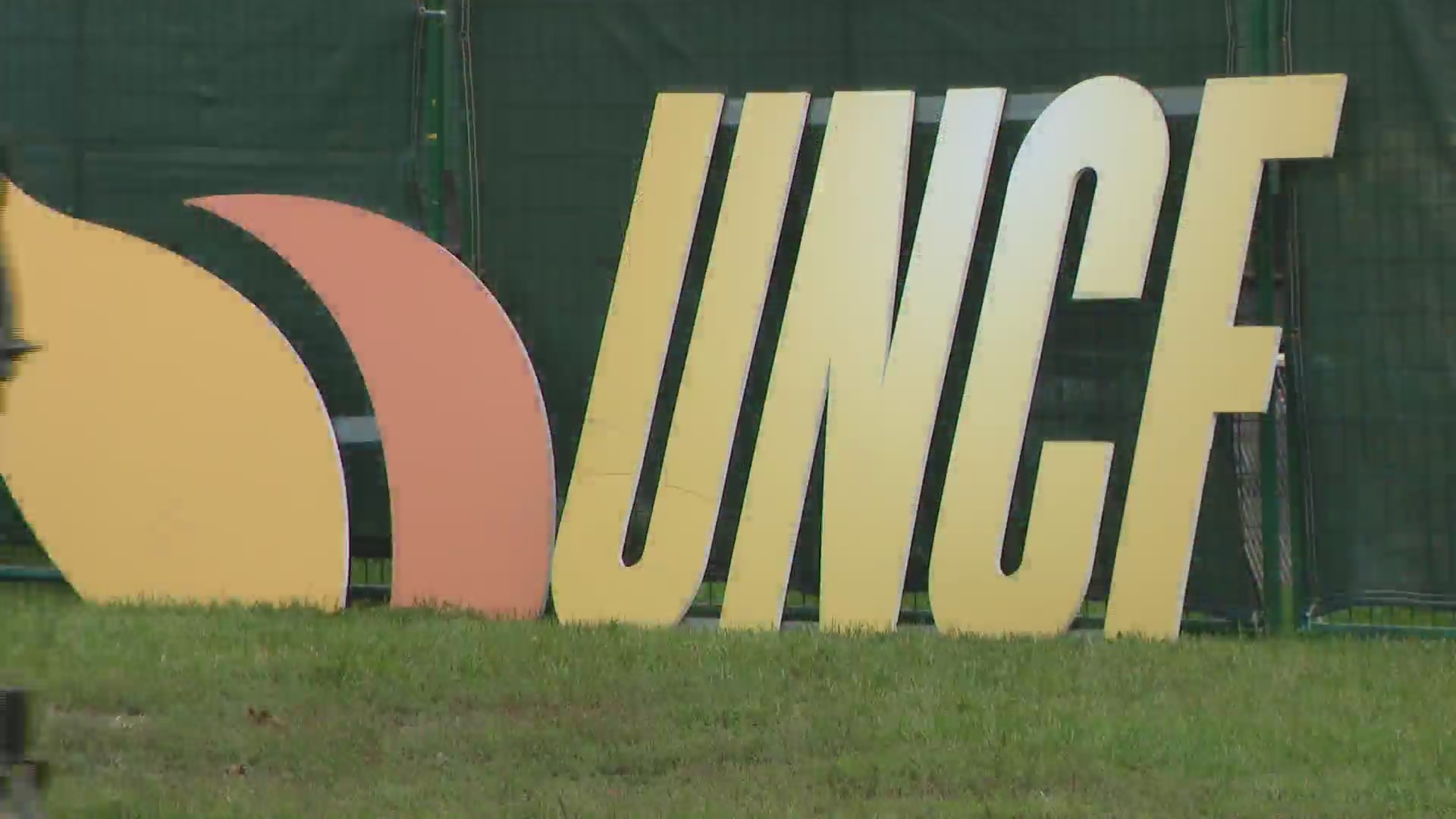 Weekend Break: UNCF Chicago Walk for Education – WGN-TV