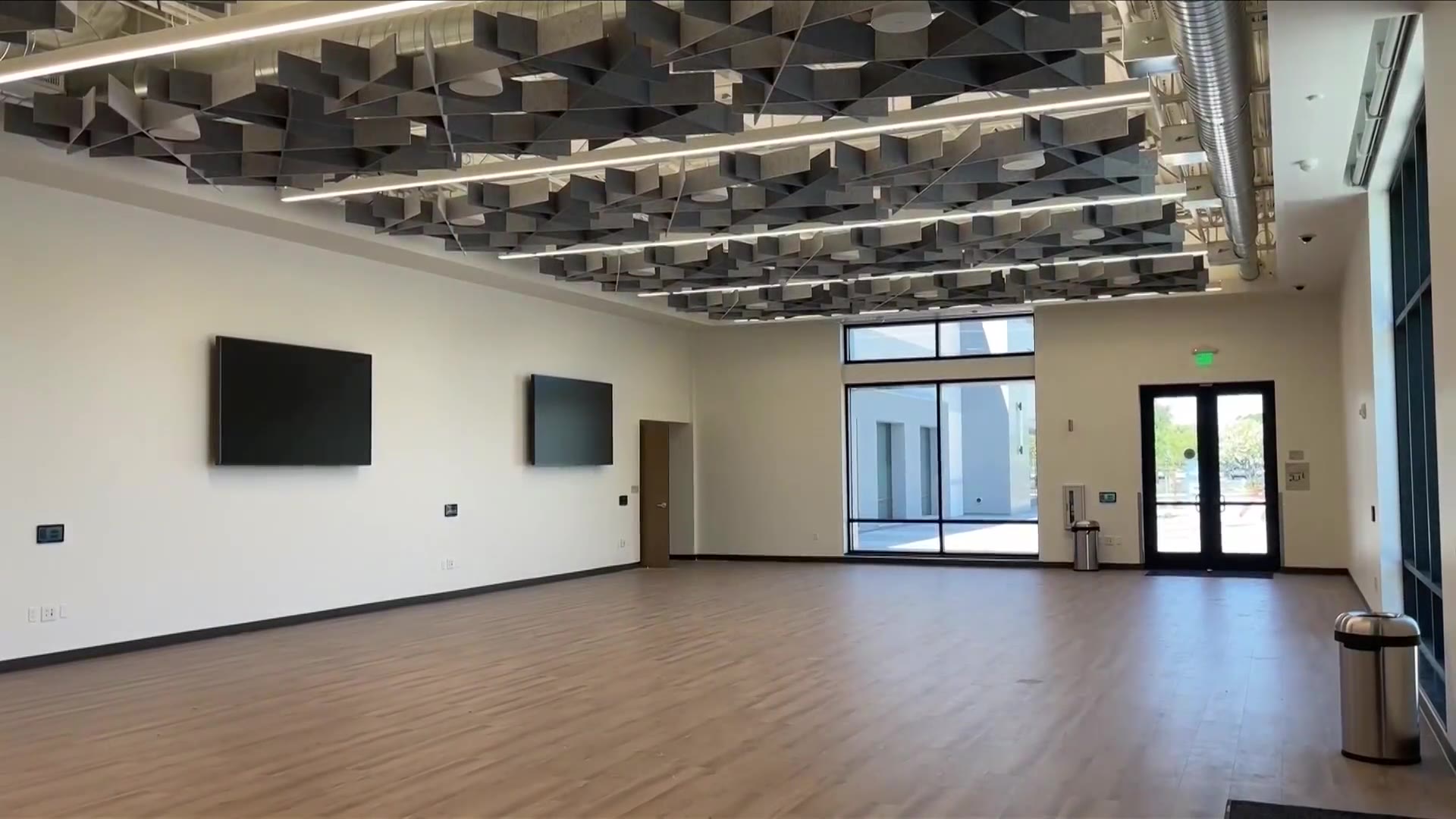 First look at Fresno DSS building after concerning photos of children ...