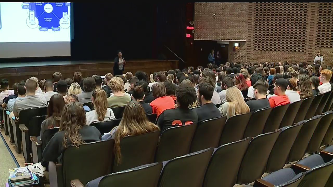 Sharon student Ariana Davidson randomly chosen for $40K scholarship ...