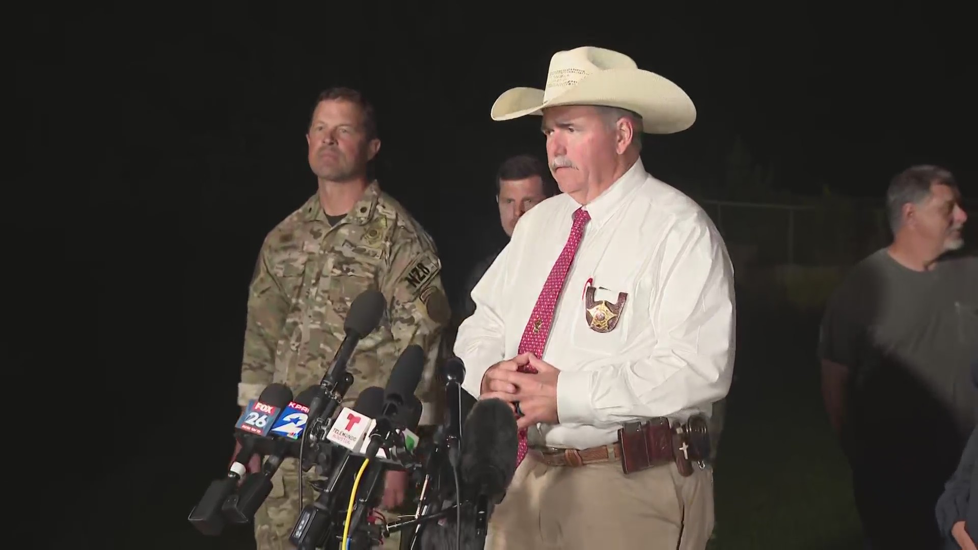 Texas manhunt: Officials give update after suspect caught – NewsNation