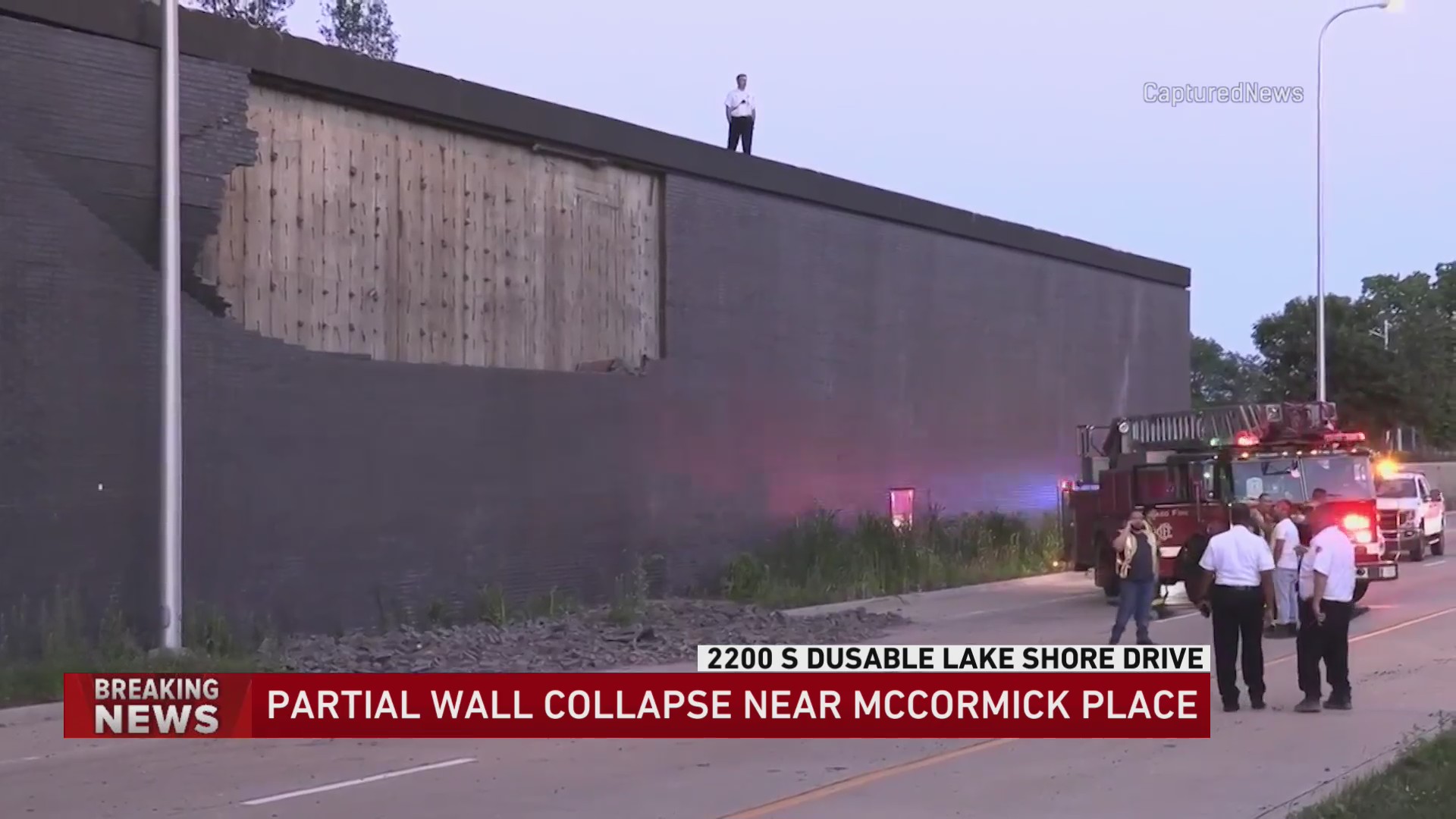 Partial wall collapse near McCormick Place – WGN-TV