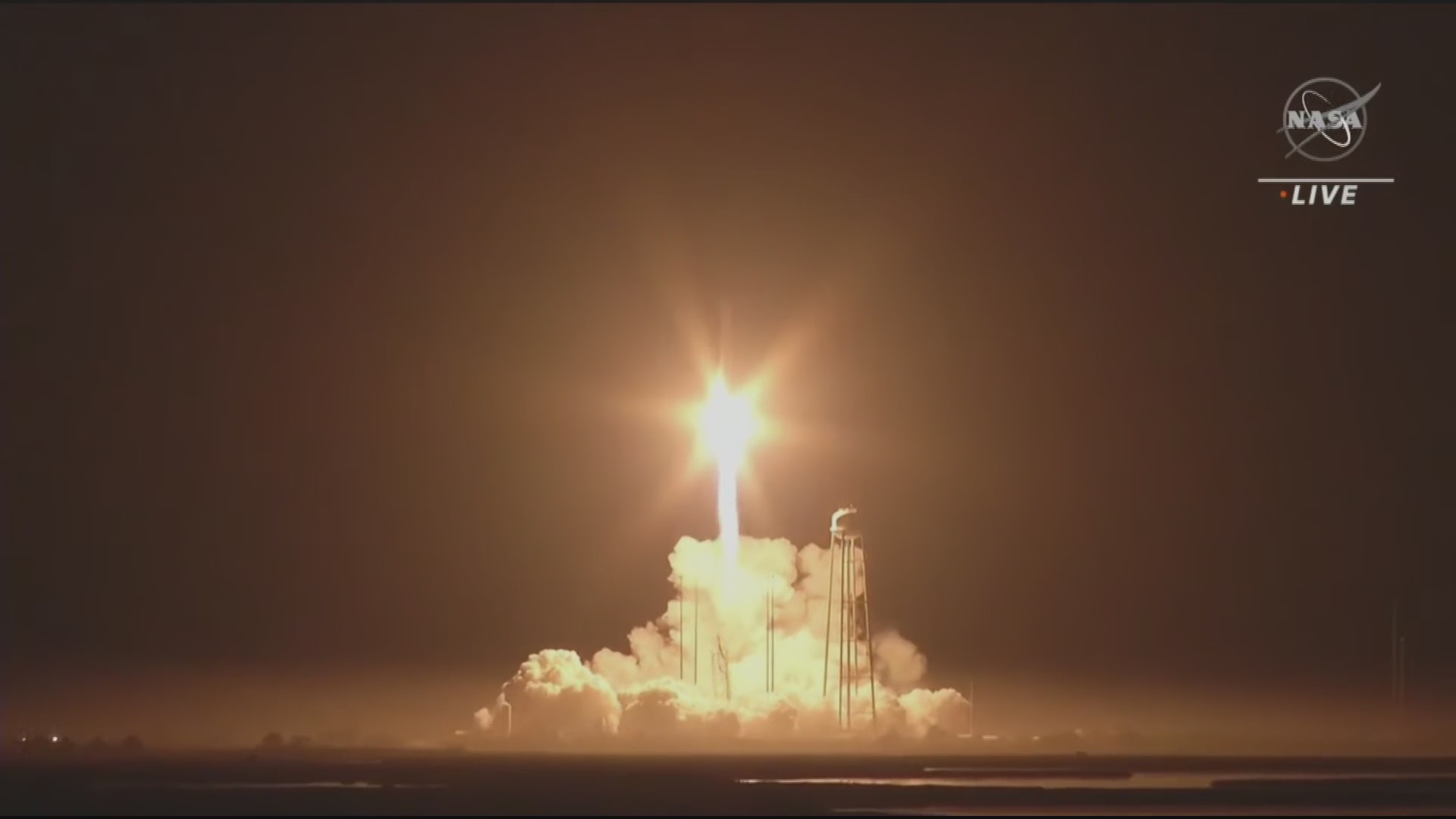Lift off! Antares rocket launches at NASA Wallops – WAVY.com
