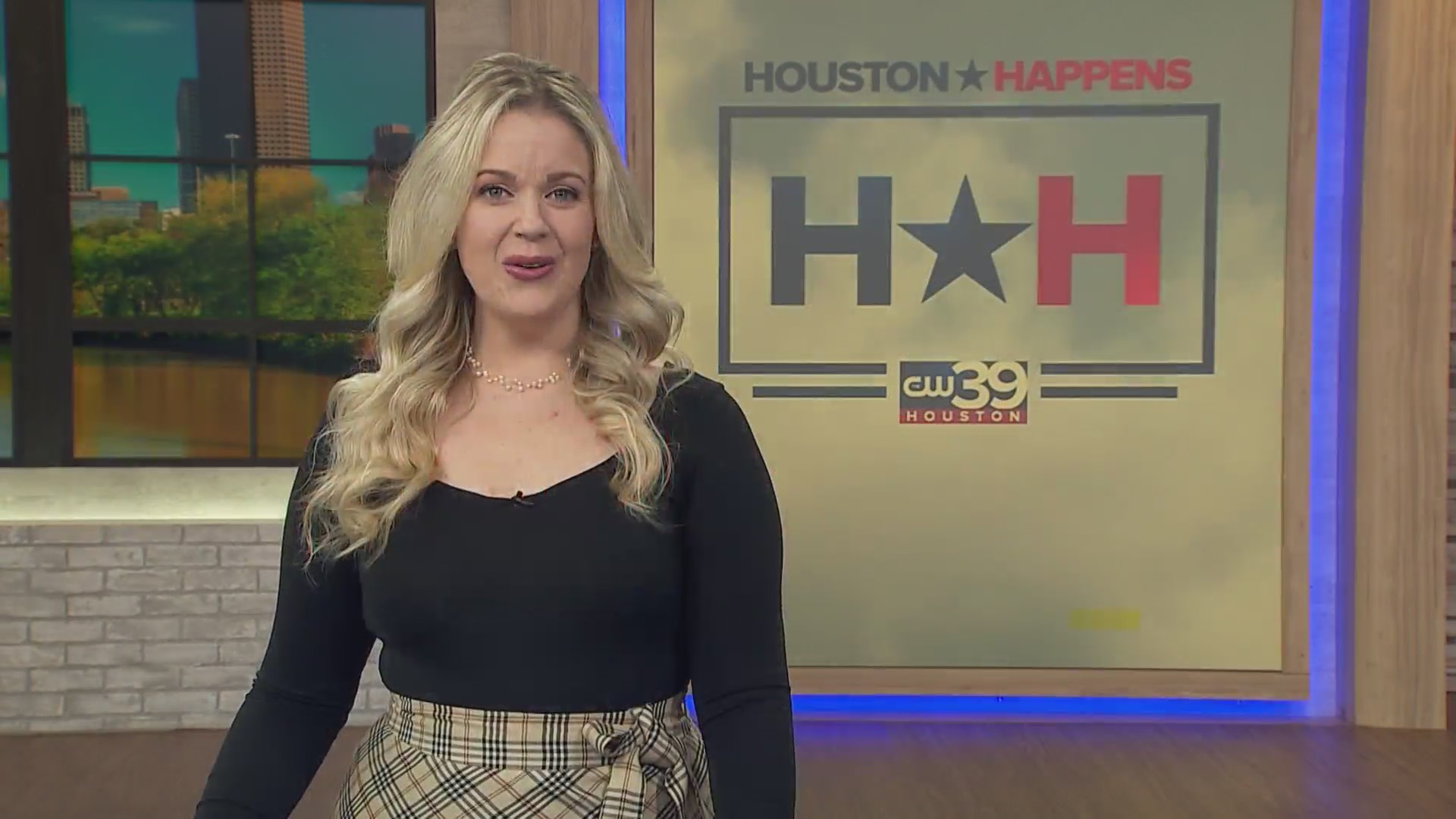 Stanley Cups In or Out? King Cakes, Today’s Forecast, and more – CW39 ...