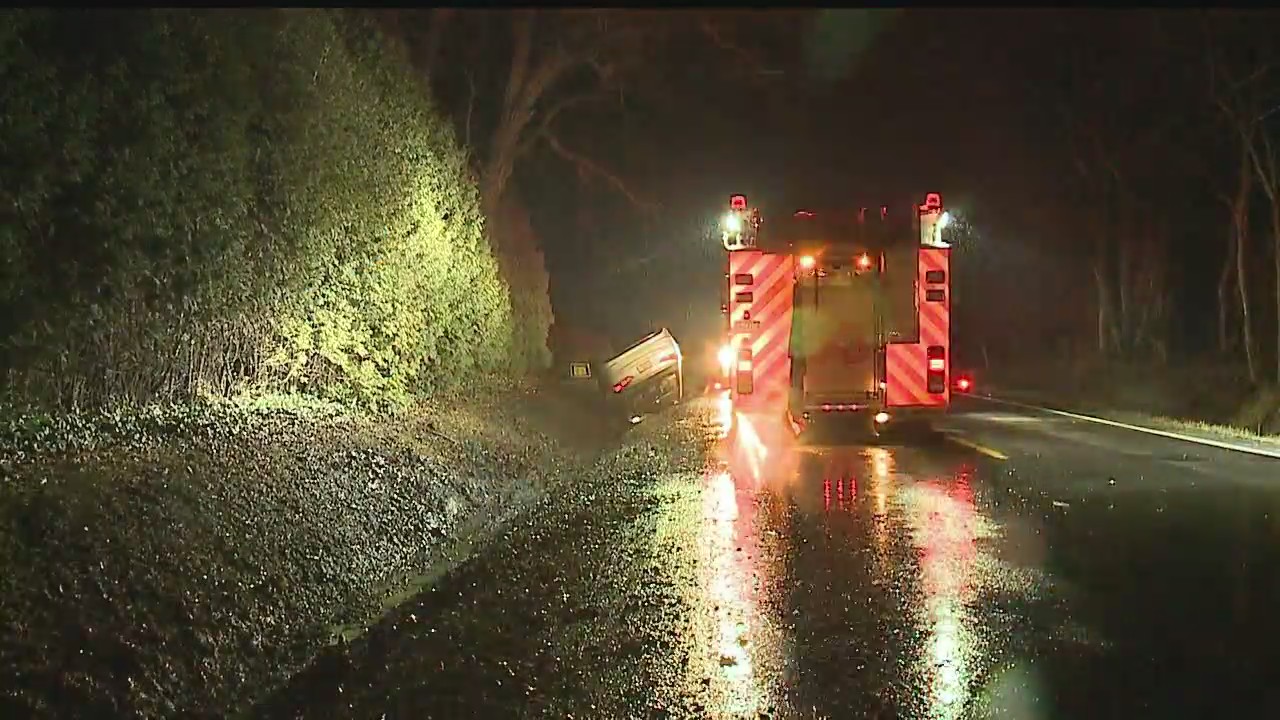 Driver cut out of car after rollover crash – WKBN.com