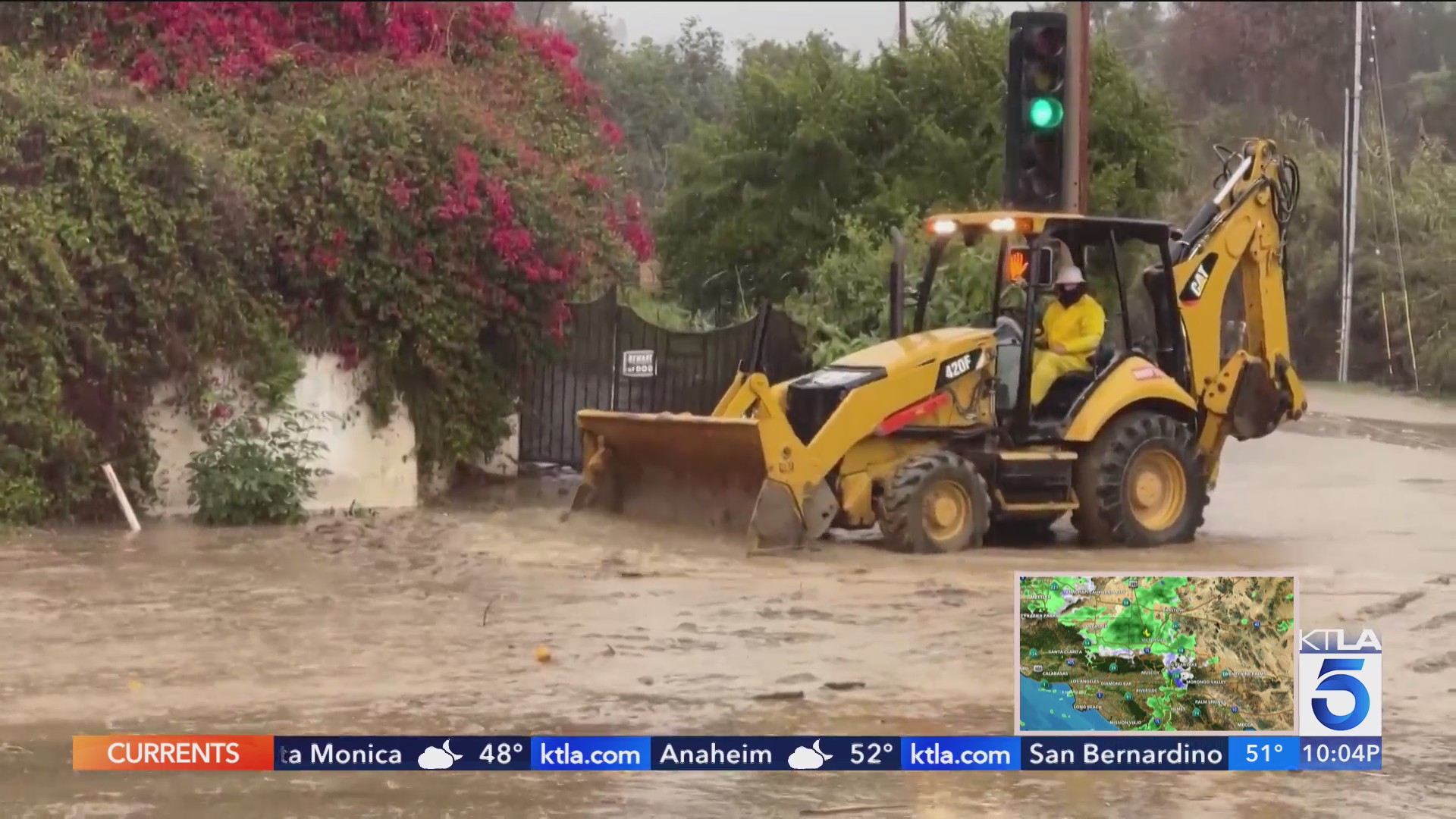 Hillside collapse prompts evacuations, rescues in Hacienda Heights – KTLA
