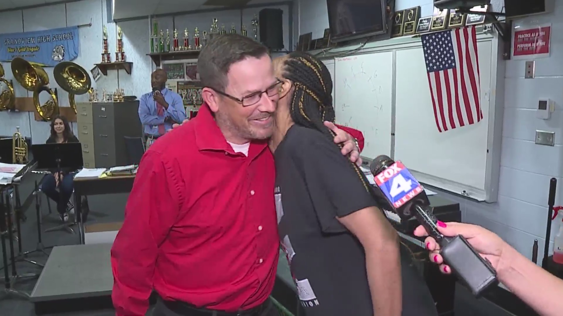 Paying it forward to Grandview band director – FOX 4 Kansas City WDAF ...