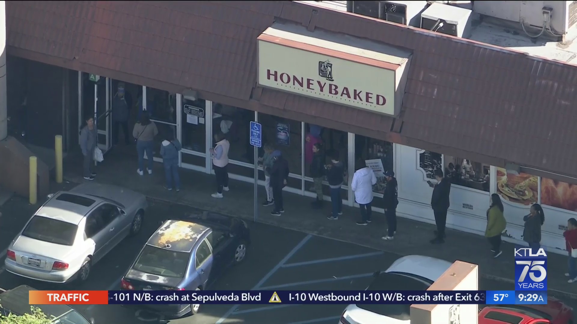 Lines wrap around Honey Baked Ham stores in L.A. – KTLA