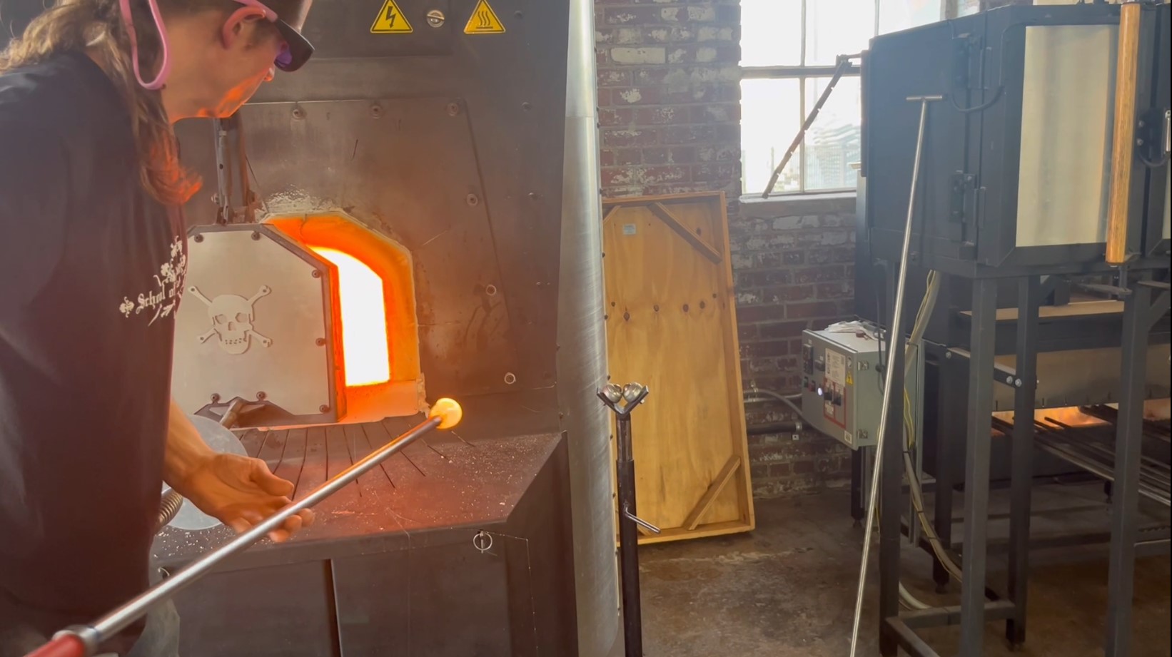 ECU’s GlasStation provides ‘new language’ in art of glass blowing – WNCT