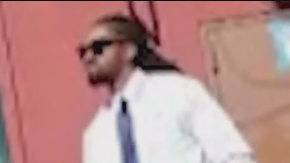 Bloods member cried at murder-for-hire sentencing – PIX11