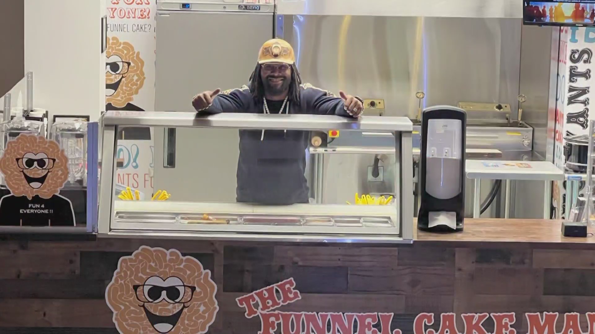 Beloved Funnel Cake Man shot and killed in robbery, family says – WGN-TV