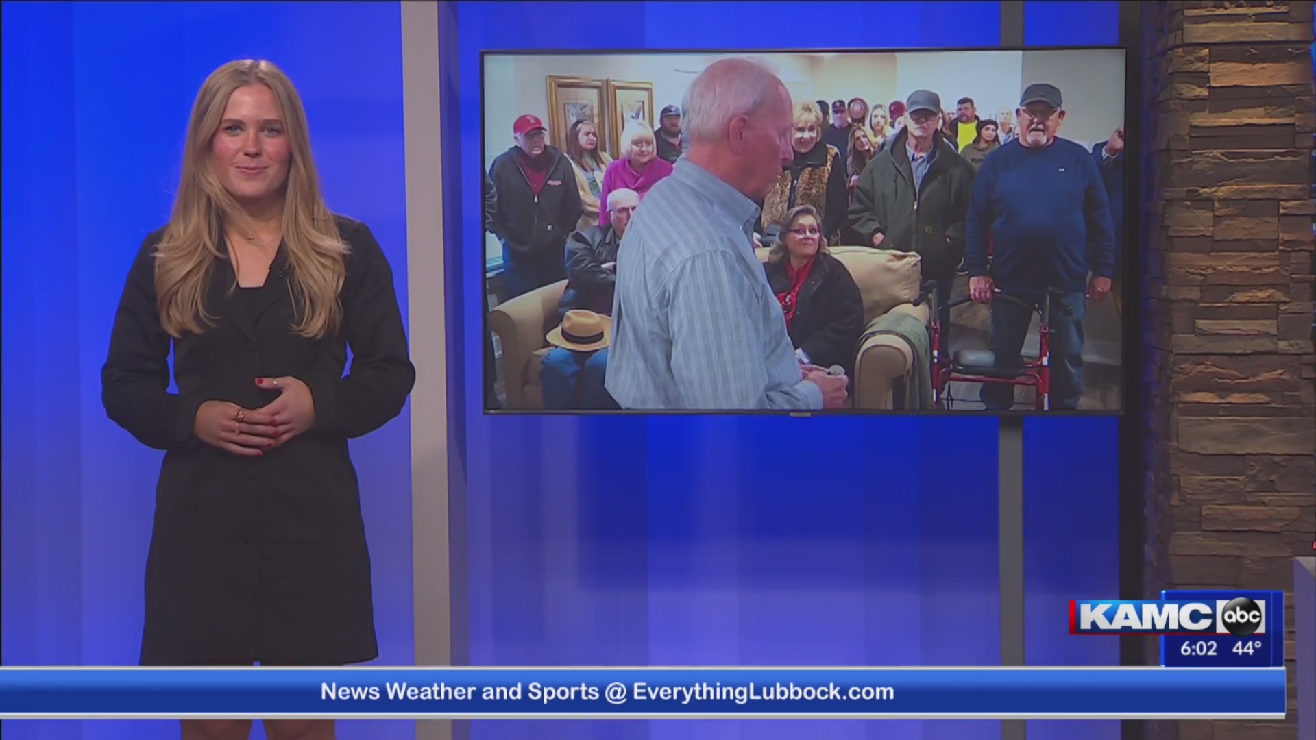 Lubbock couple sees new home for first time after house fire – KLBK ...