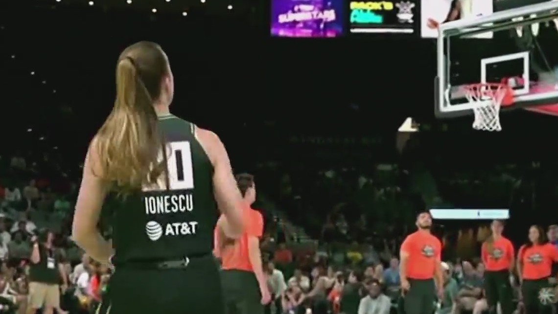 Kickin’ It With Jamie: Sabrina vs Steph – KOIN.com