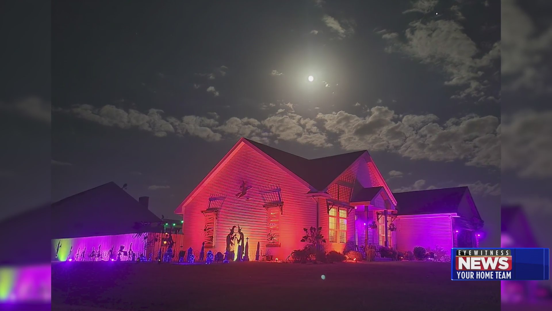 Roscoe family dazzles with homemade Halloween display – MyStateline ...