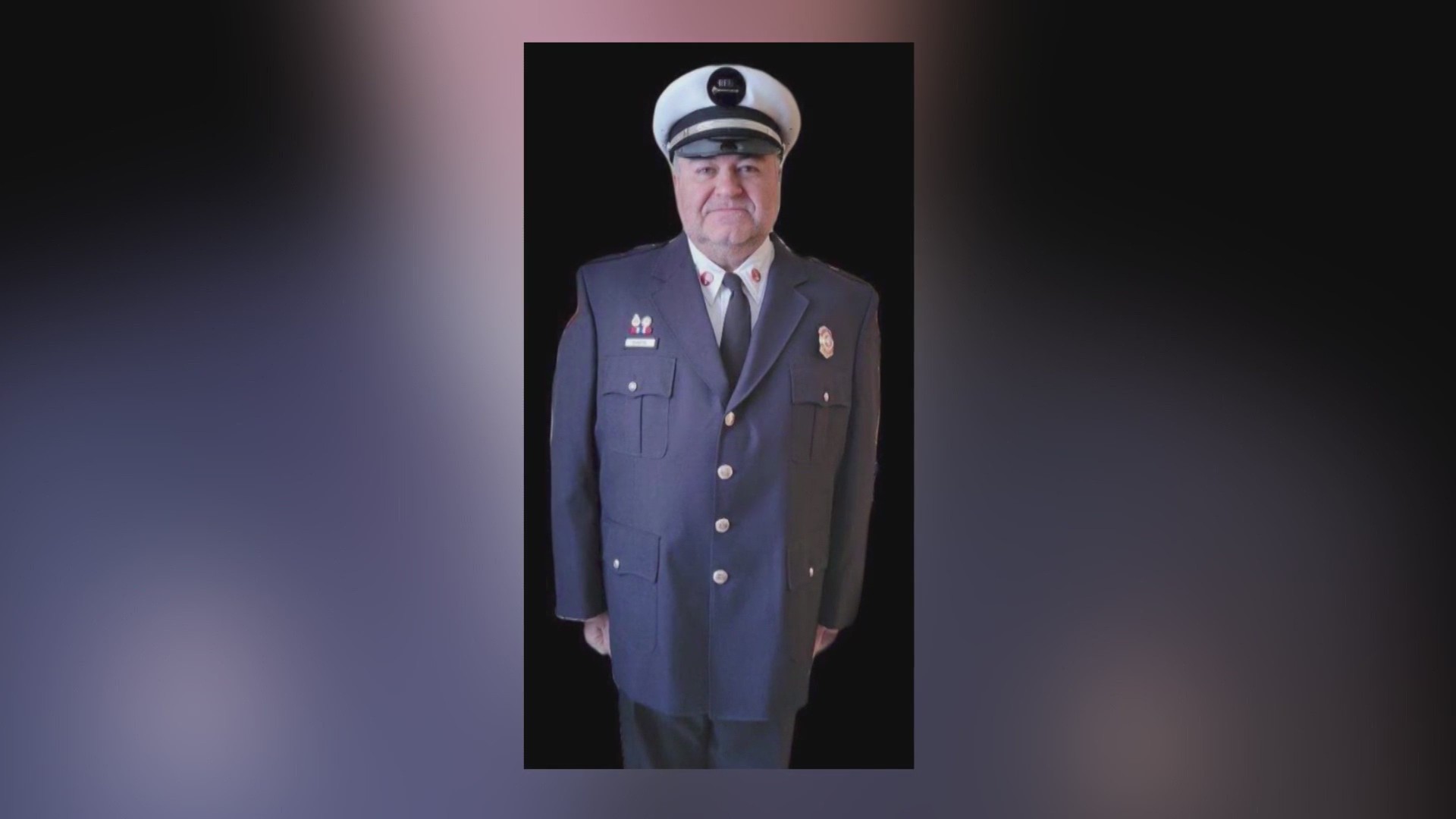 Fallen Chicago Fire Department lieutenant remembered during visitation ...