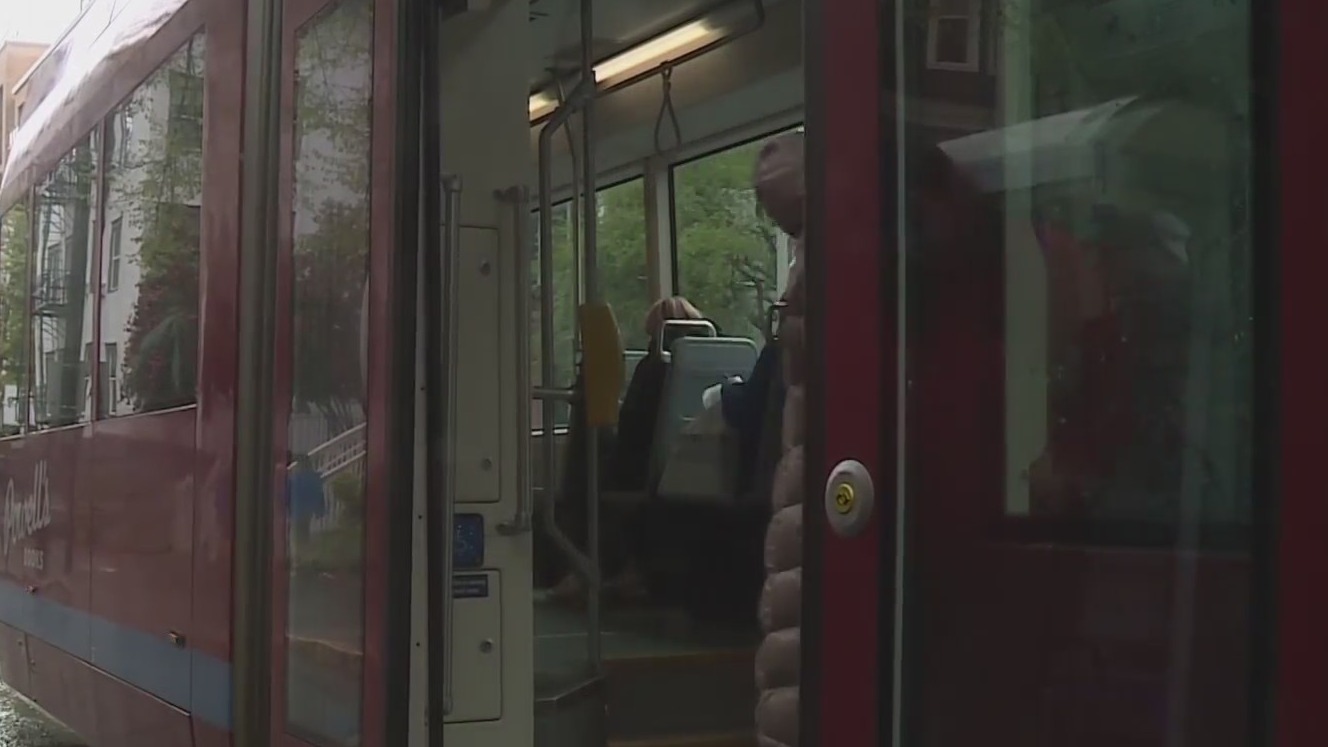MultCo urges mask wearing after TriMet drops rules – KOIN.com