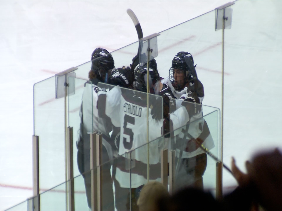 Union uses offensive outburst to claim game two of Capital Skates ...