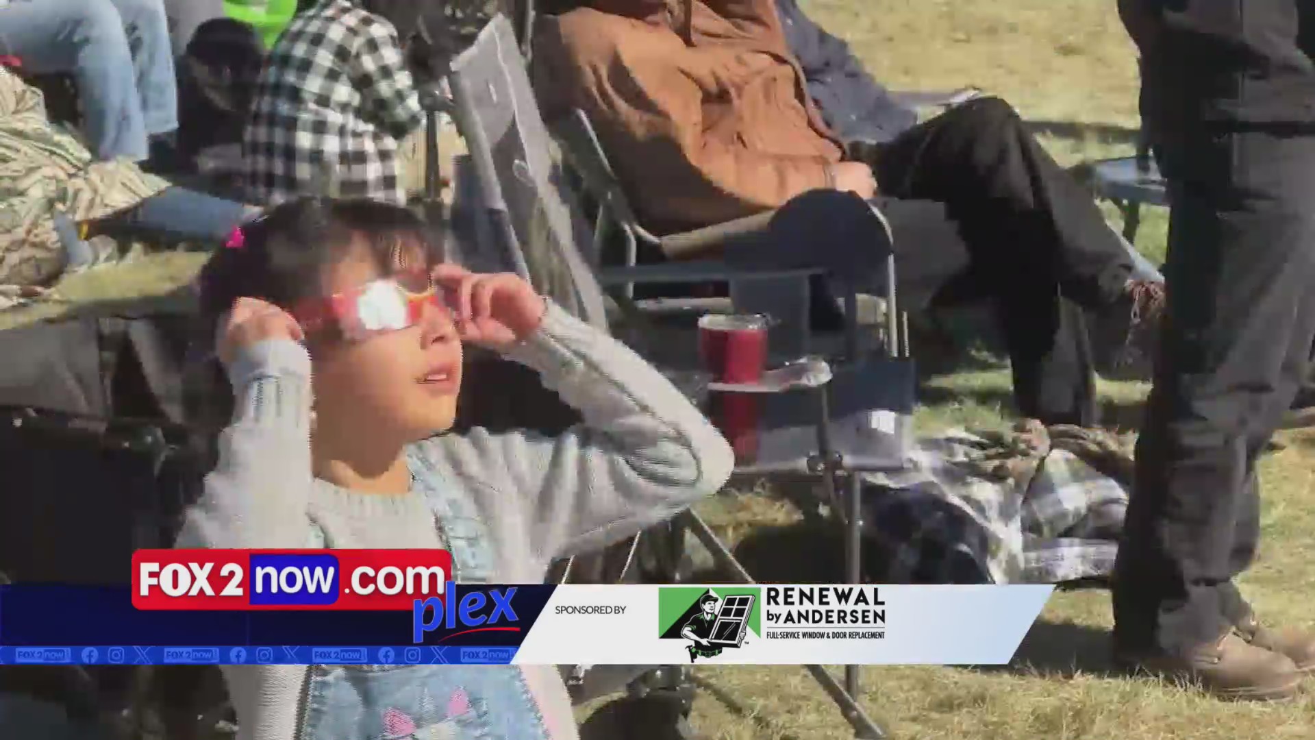 Why red and green are the go-to colors for the eclipse – FOX 2