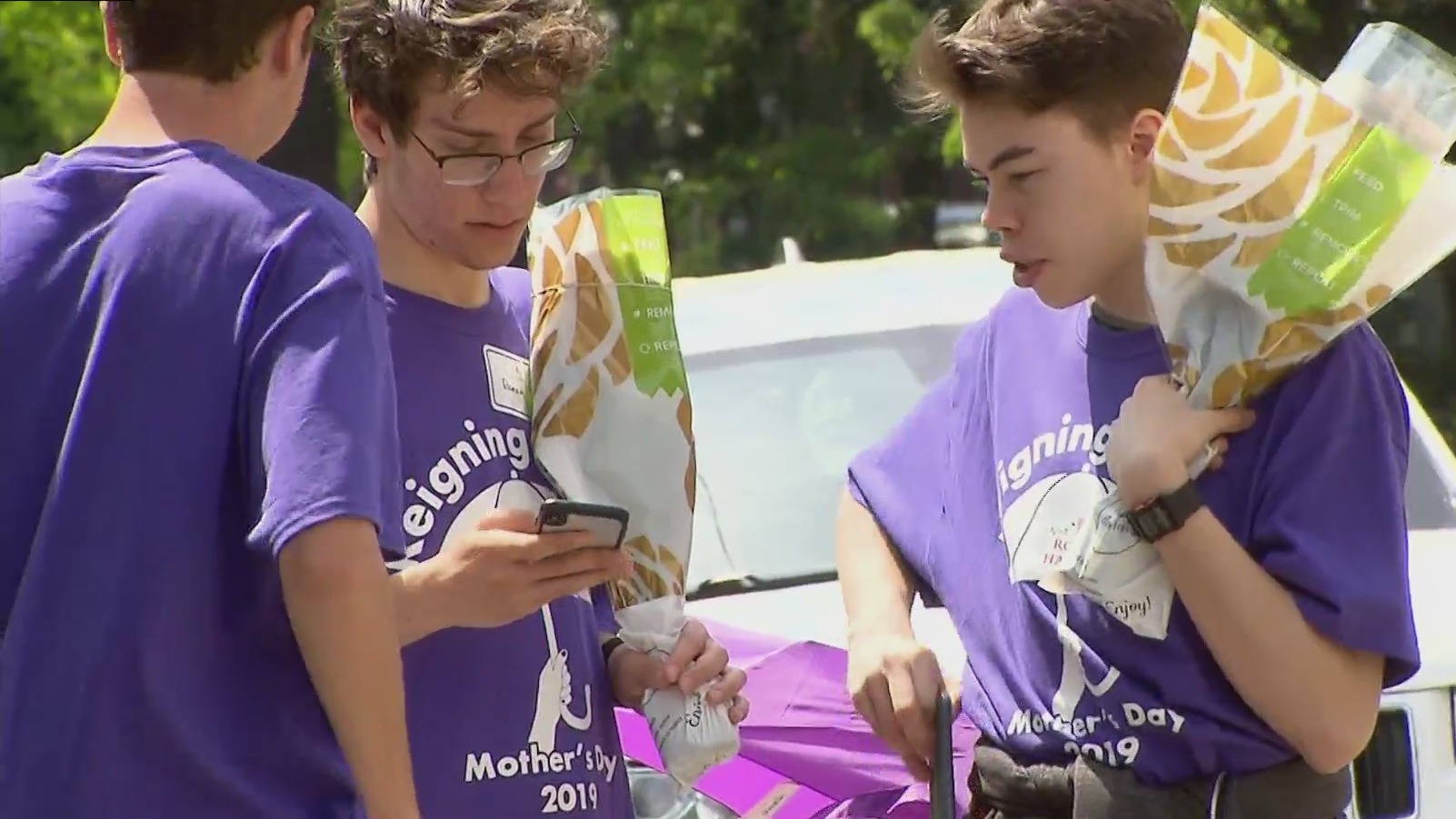 Reigning Roses Walk returns to Portland on Mother’s Day – KOIN.com