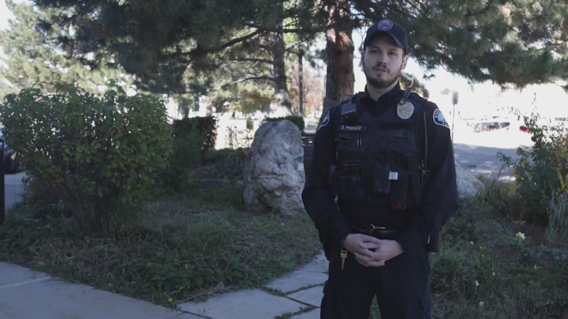 Boulder police officer rescues man from burning car – FOX31 Denver