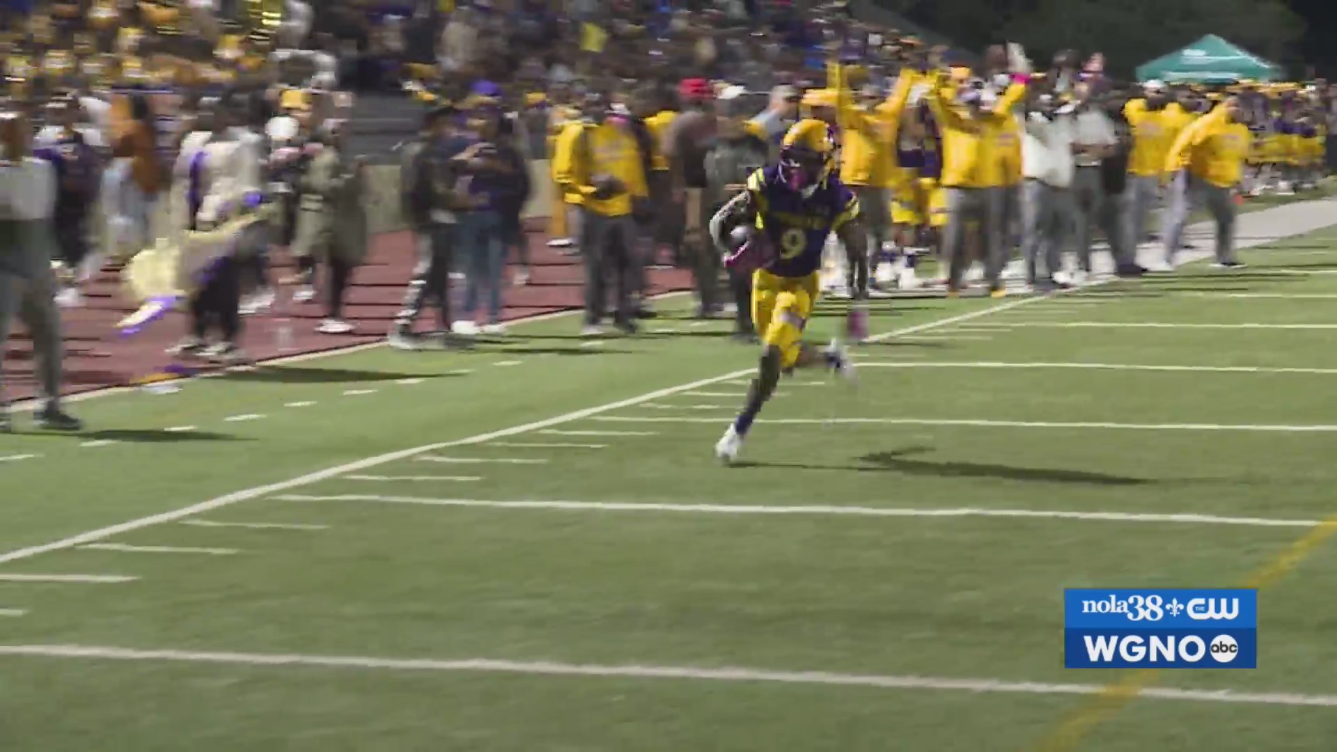WATCH: Edna Karr takes W over Archbishop Rummel 35-14 – WGNO