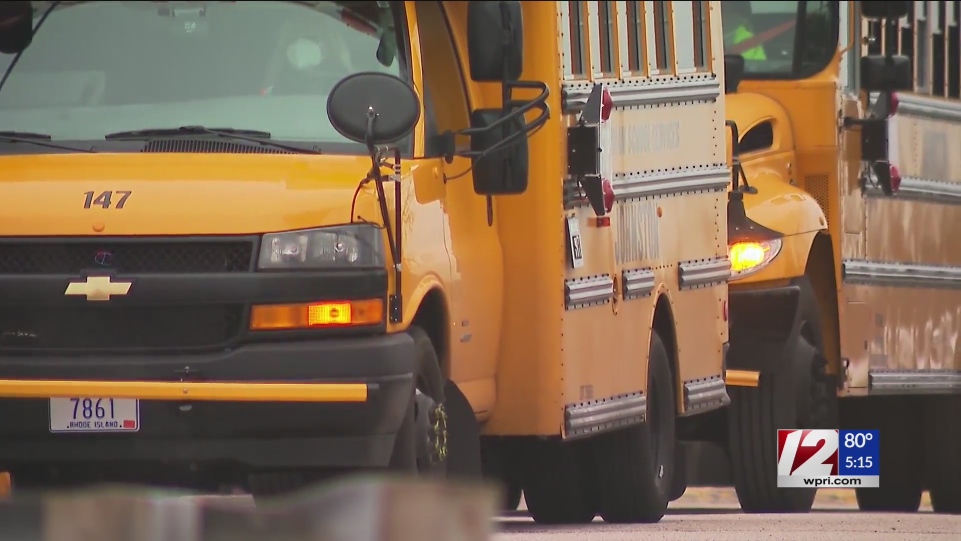 Sleep expert explains benefits of later school start times for teens ...