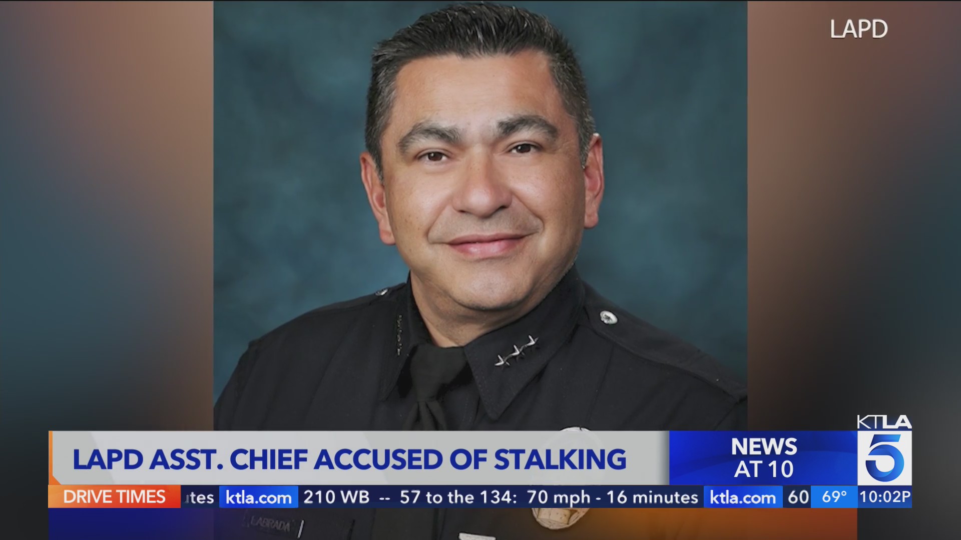 Los Angeles police assistant chief accused of stalking – KTLA