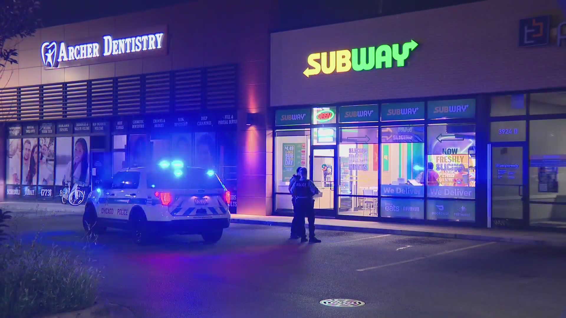 Police investigate armed robbery at Subway on Southwest Side – WGN-TV