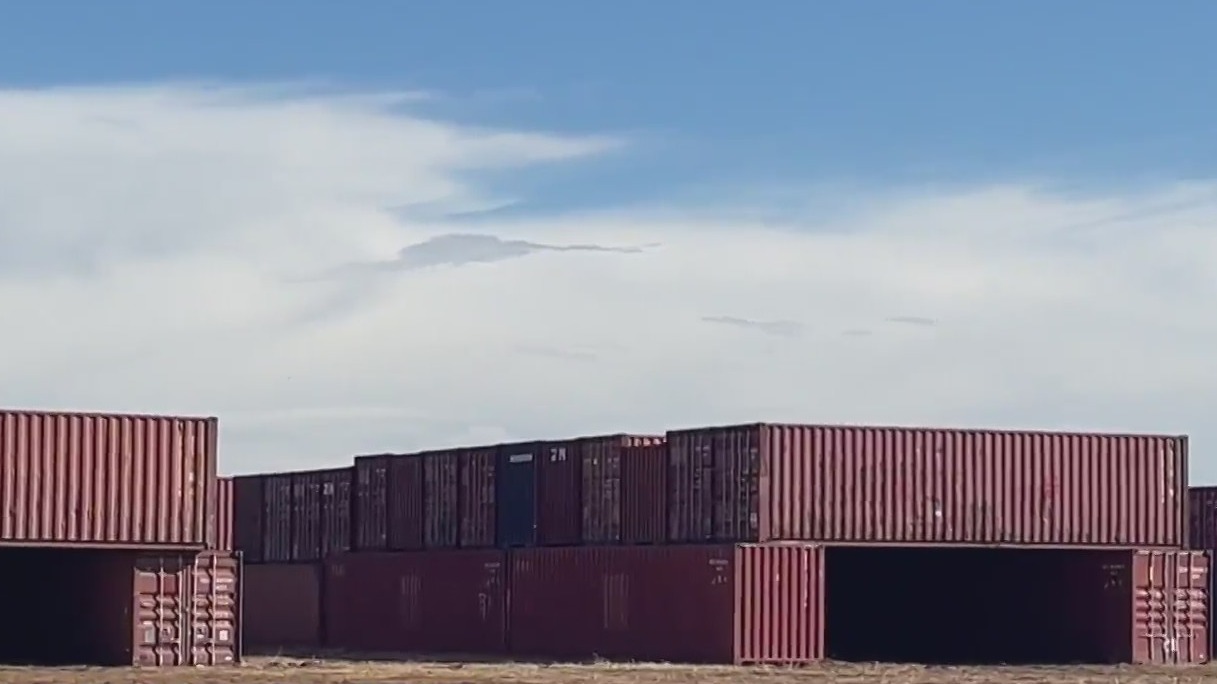 Arizona Gov. to add more shipping containers to gaps in border wall ...