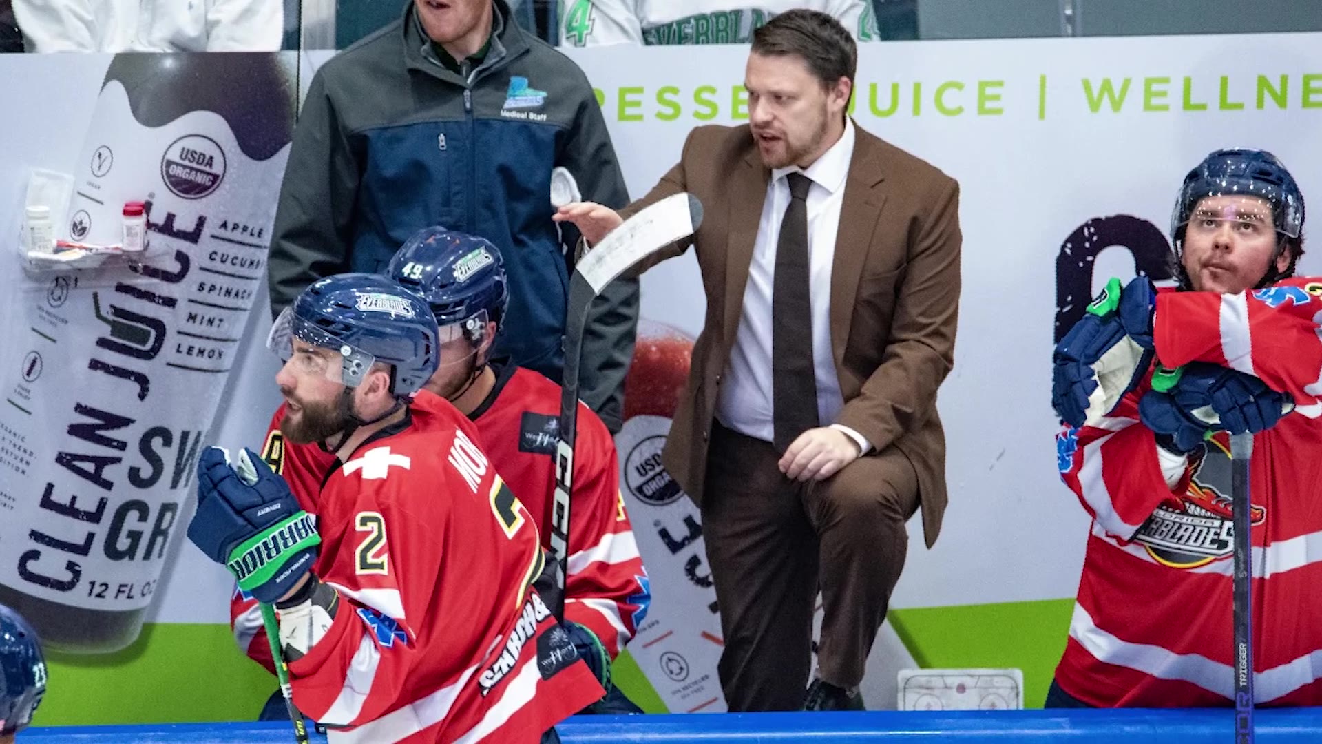 Jesse Kallechy introduced as new Komets head coach – WANE 15