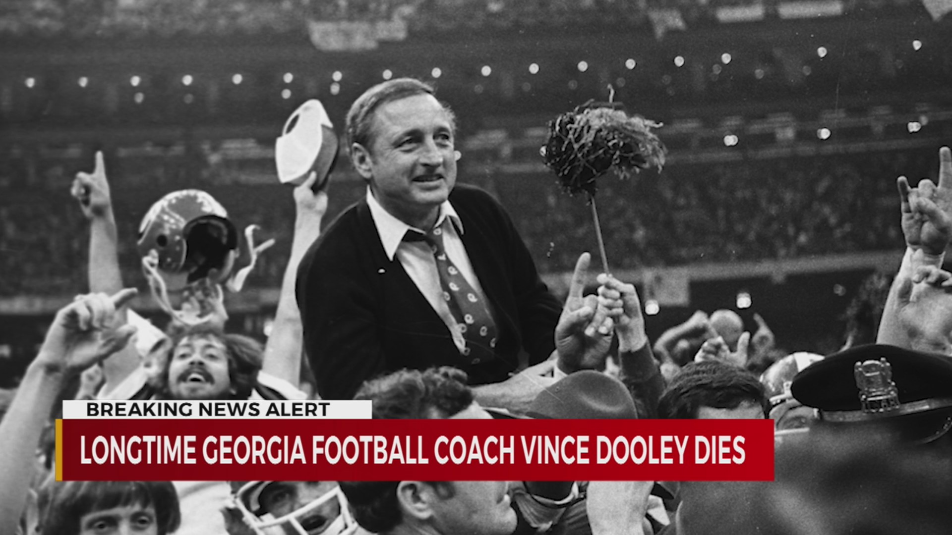 Vince Dooley, longtime Georgia football coach, dies at 90 – WKRN News 2