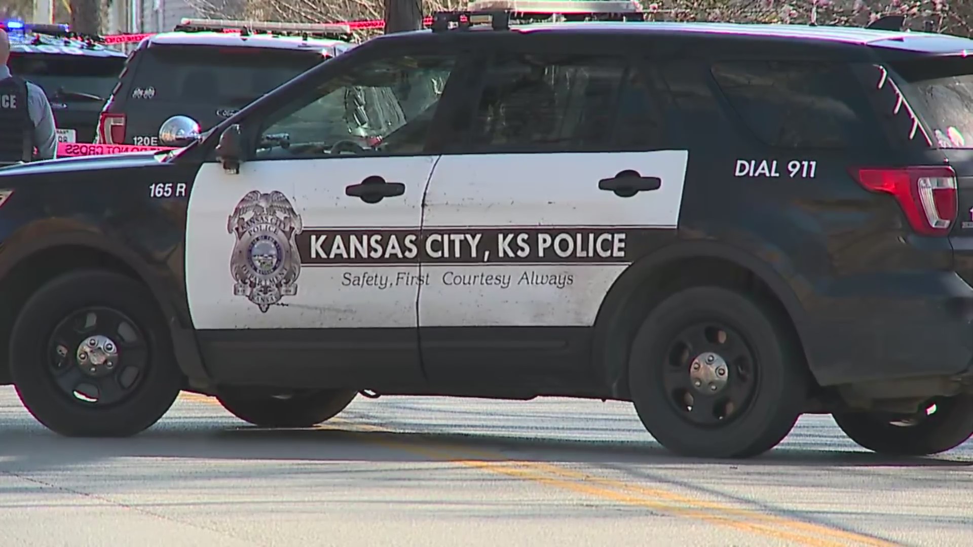 3 KCK officers, at least 3 suspects shot in fentanyl bust – FOX 4 ...