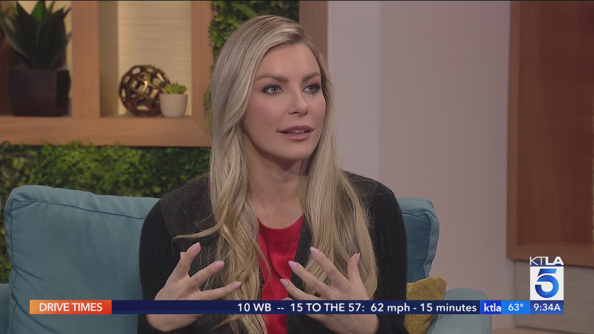 Crystal Hefner opens up about her life at the Playboy Mansion – KTLA