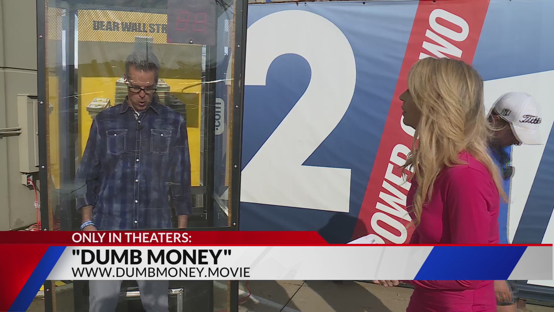 Tim and Margie grab some ‘Dumb Money’ – FOX 2
